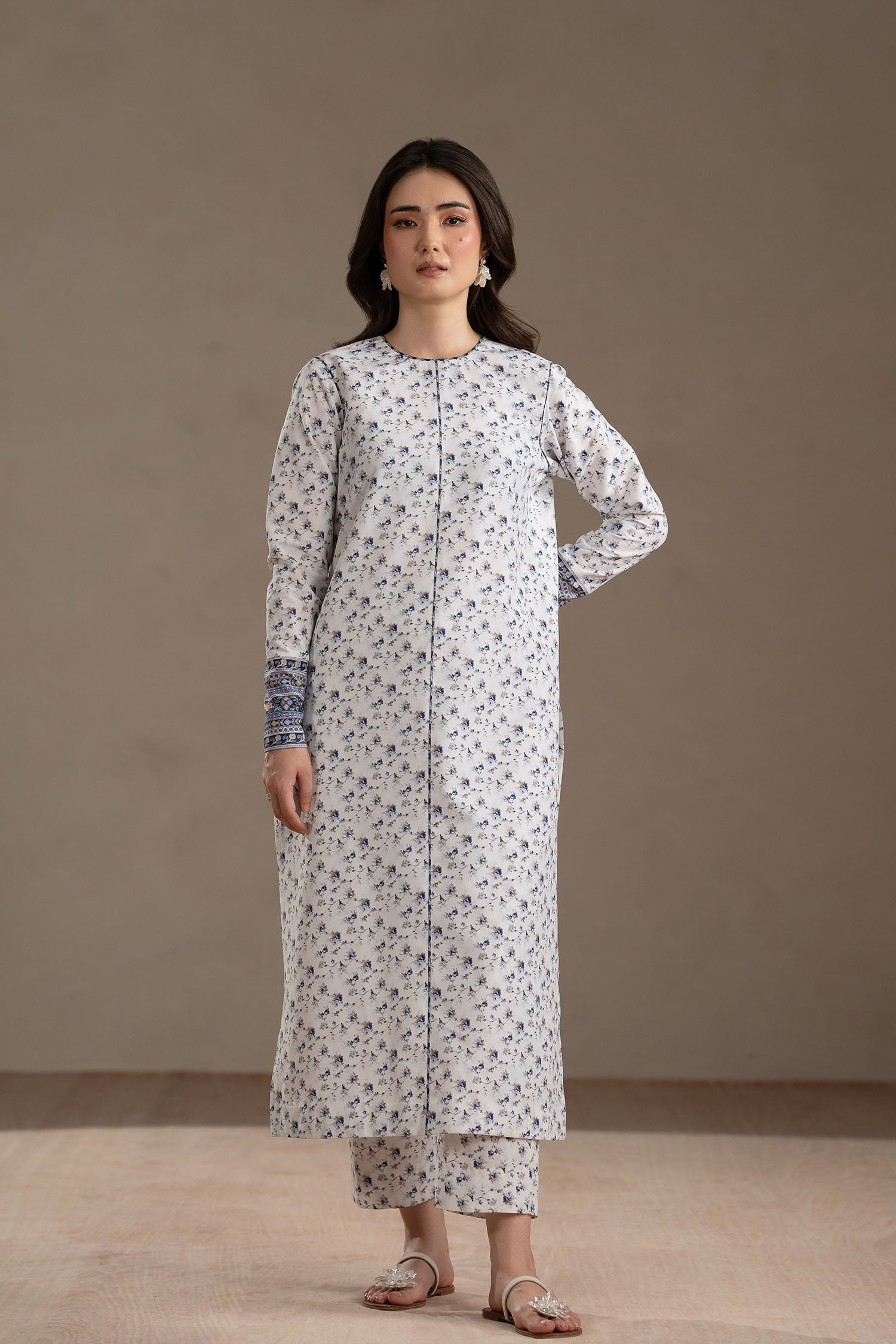 Daisora – Akbar Aslam